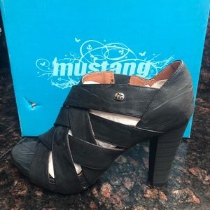 Mustang | Shoes | New In Box Black Leather Heels | Poshmark